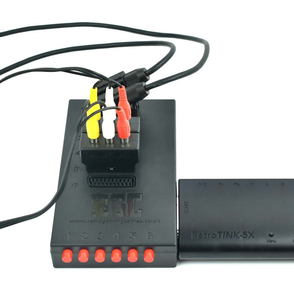 Switched SCART to composite video adapter